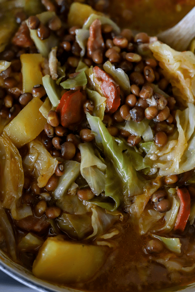 Feijão Congo: Cape Verdean Stewed Peas (ervilha seca) - Crumb-Snatched
