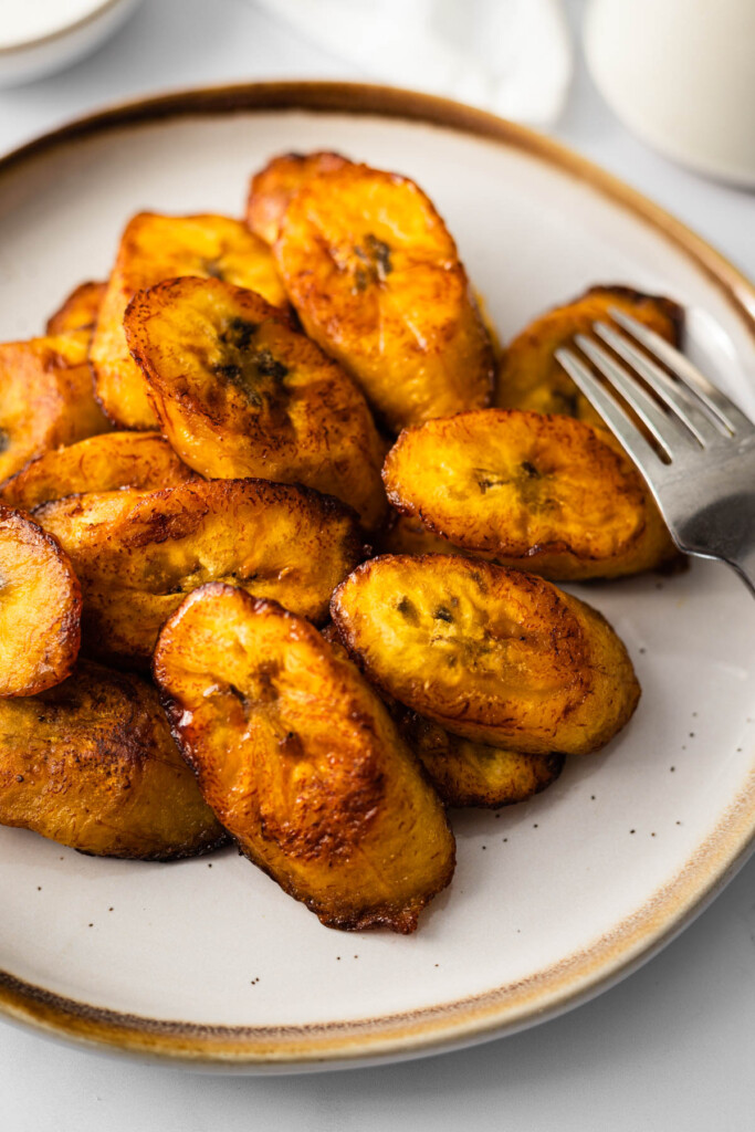 Fried Sweet Plantains (Maduros Recipe)