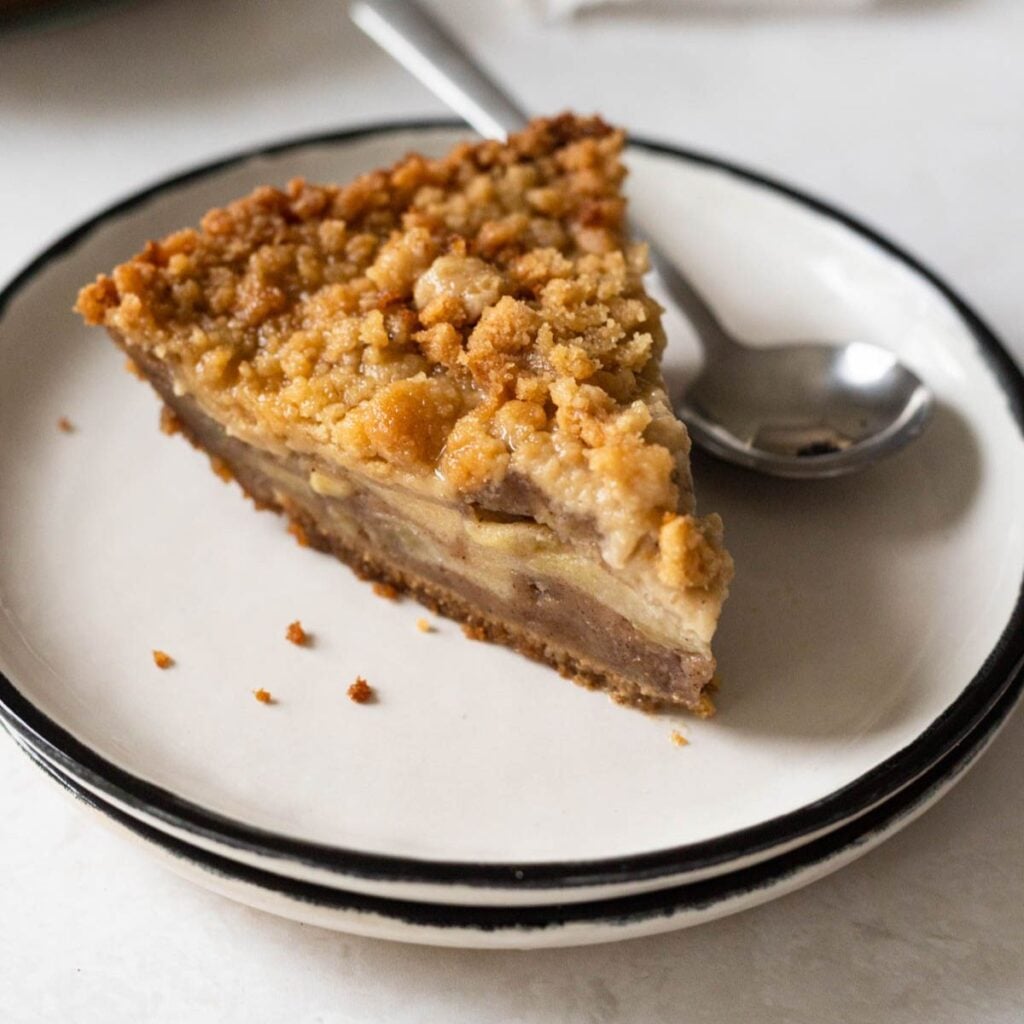 Apple Pie with Graham Cracker Crust - Crumb-Snatched