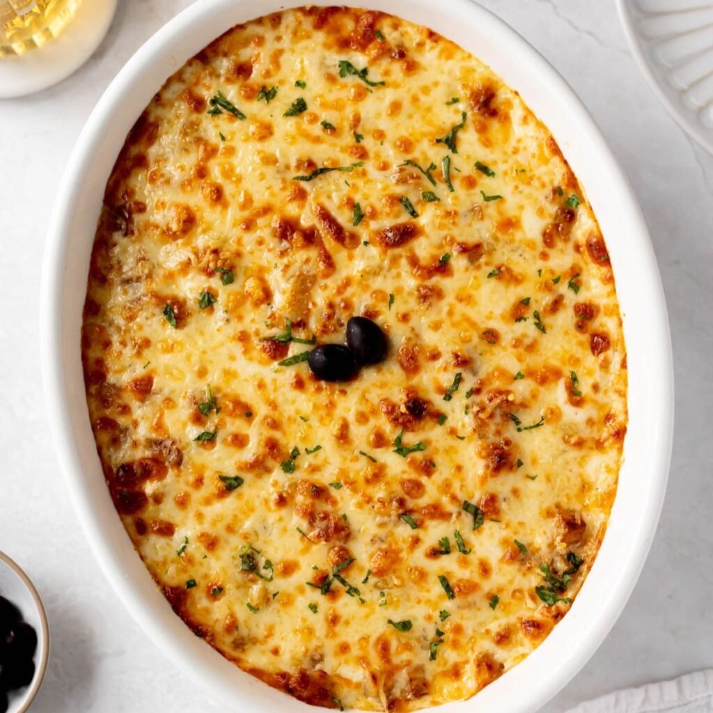 Bacalhau com natas (Portuguese salted cod with cream sauce)